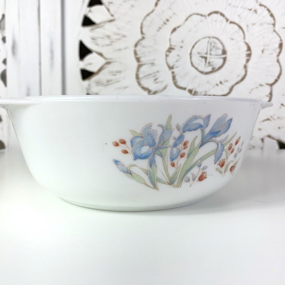 Pyrex | Kitchen | Vintage Pyrex Casserole Dish With Blue Iris | Poshmark